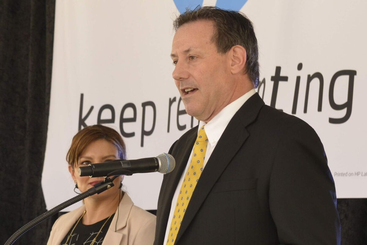 HP Inc. Says Chief Operating Officer Jon Flaxman Has Died - Bloomberg