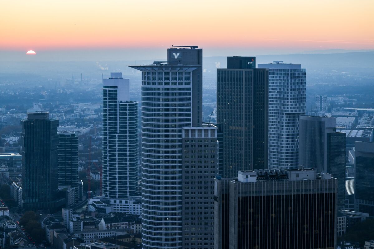 Universal Invest bezieht Zentrale mit 50%-Homeoffice-Ansatz - Bloomberg