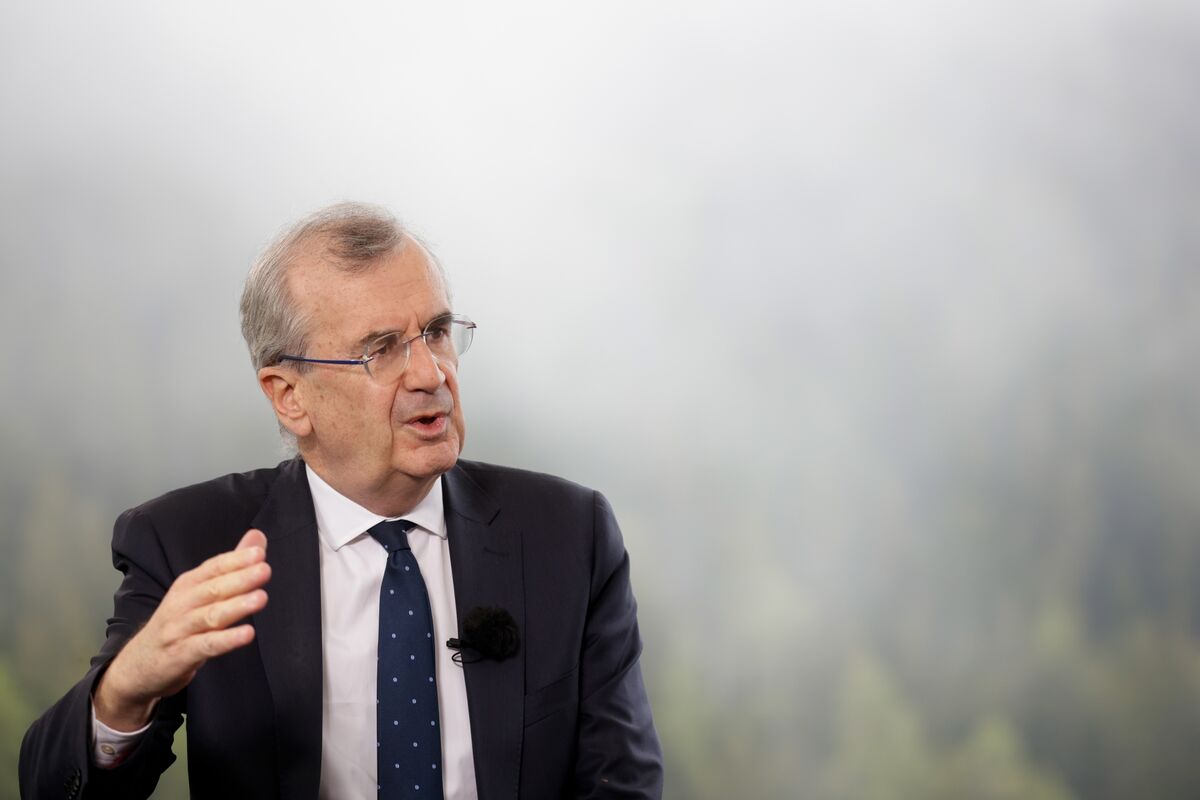 ECB’s Villeroy Salutes Trump’s Step Toward ‘Economic Reason’ - Bloomberg