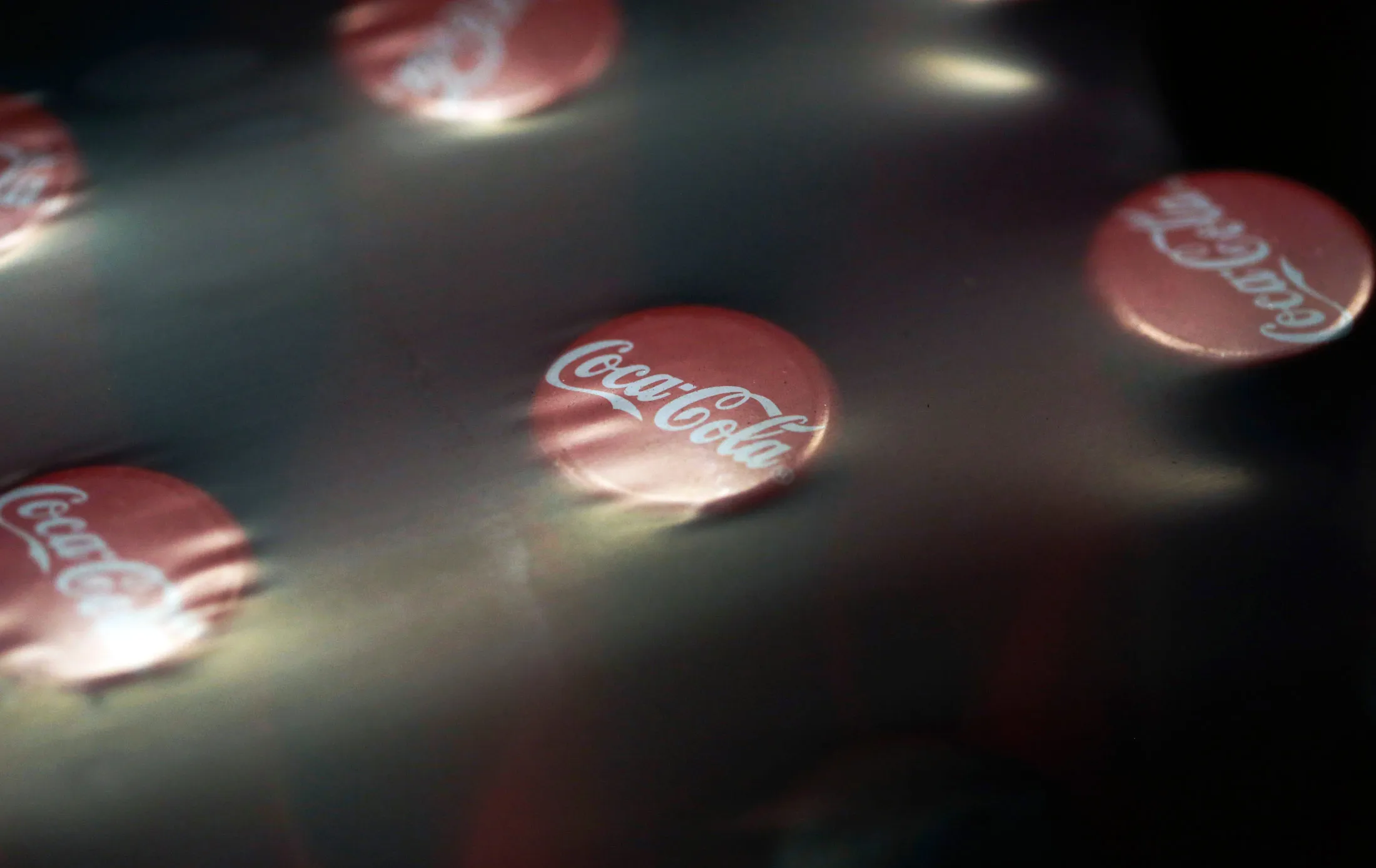 Coca-Cola Enterprises Agrees to Three-Way Bottler Merger - Bloomberg