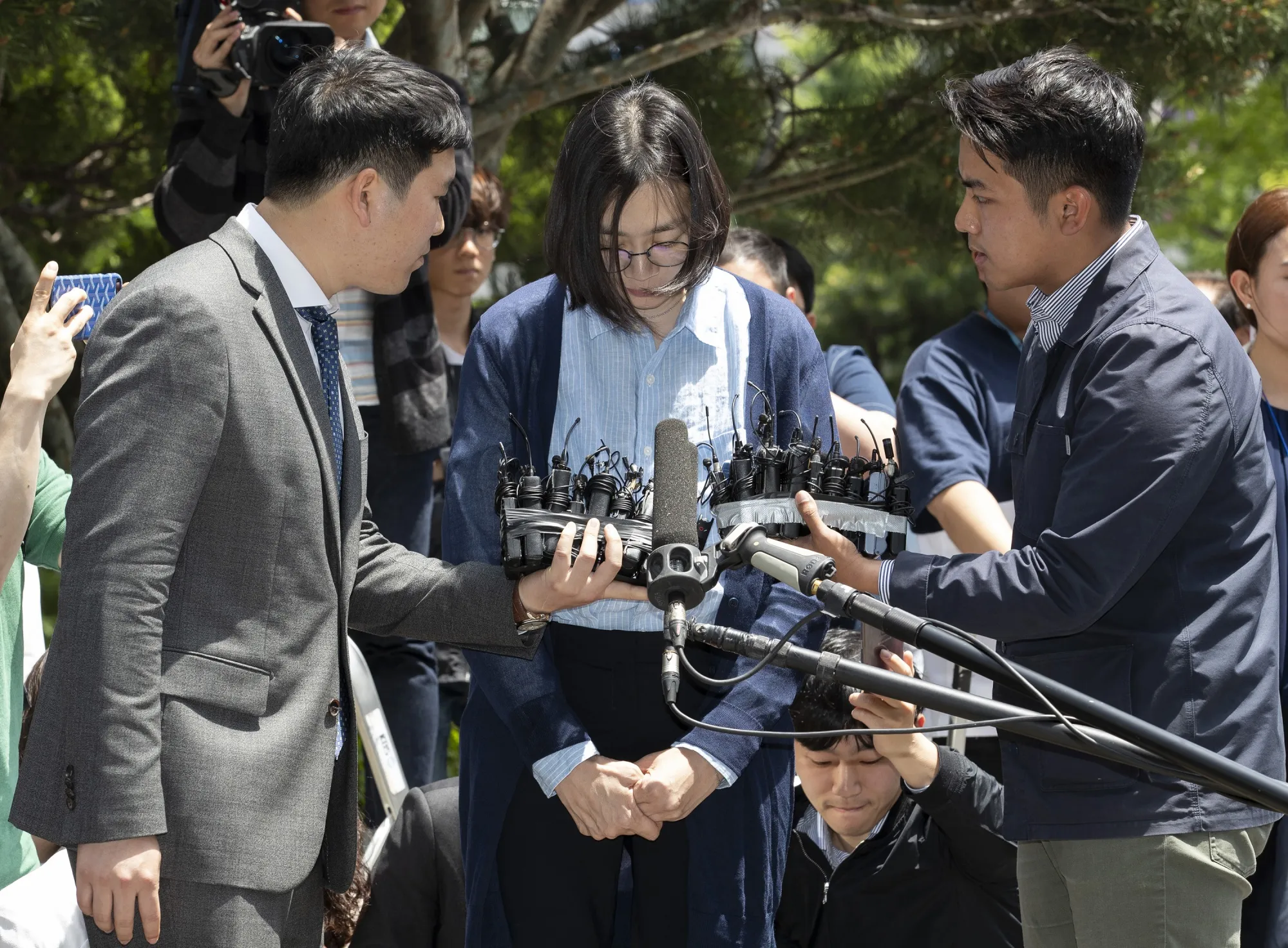 ‘Nut Rage’ Heiress Leads Coup to Overthrow Younger CEO Brother - Bloomberg