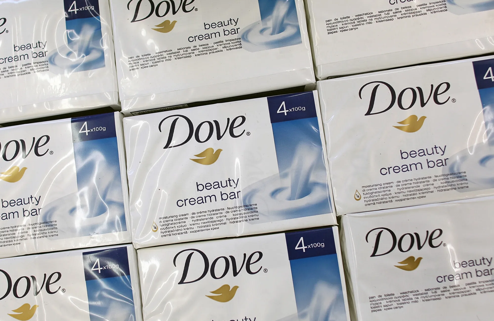 Unilever's Dove Soap Apologizes For Tone-Deaf Ad - Bloomberg