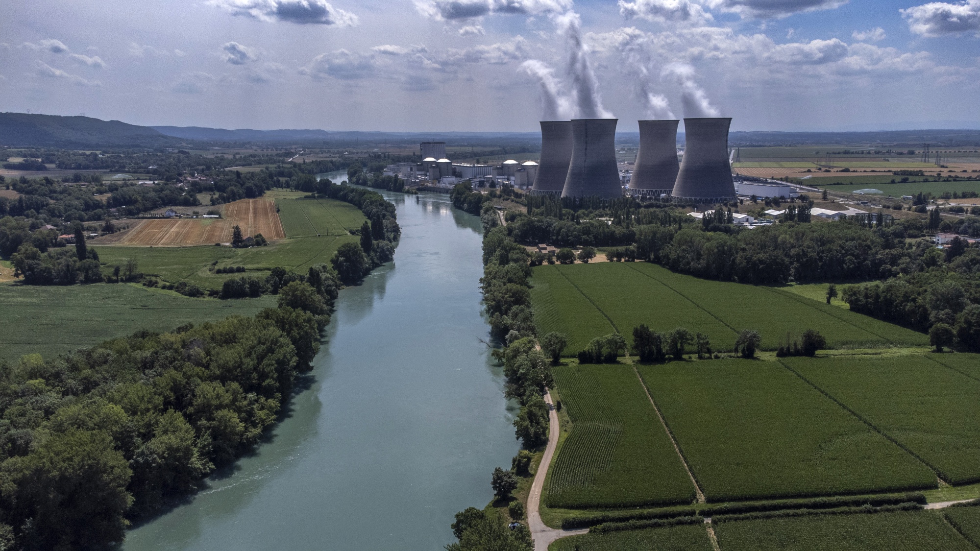 France Balks at EU Renewable Goals, Backs Sovereign Energy Mix - Bloomberg