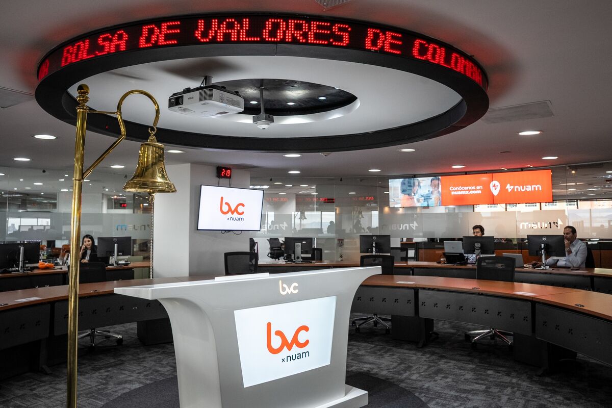 Grupo Sura and Argos Shares Drop as Corporate Split Closes - Bloomberg