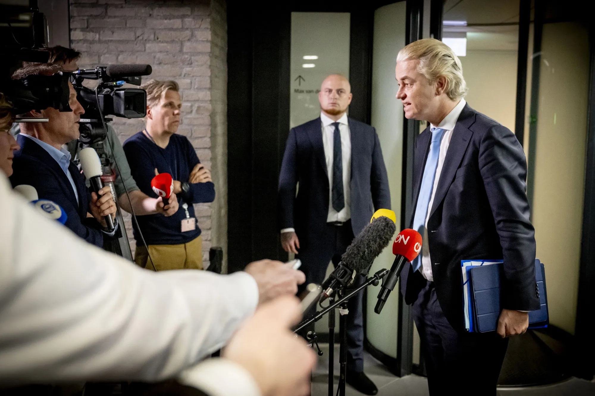 Dutch Election Winner Wilders Is Close to Sealing Coalition Deal ...