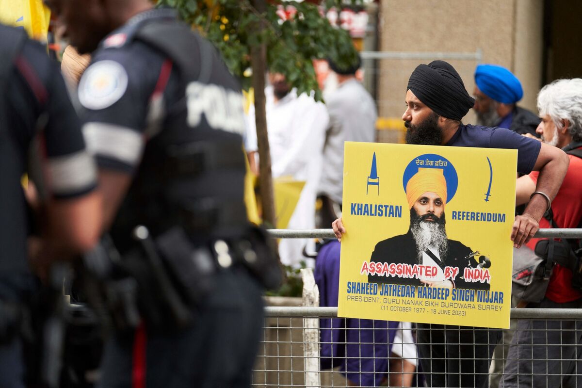 Trudeau Vows to ‘Hold People to Account’ for Sikh Leader’s Death - Bloomberg