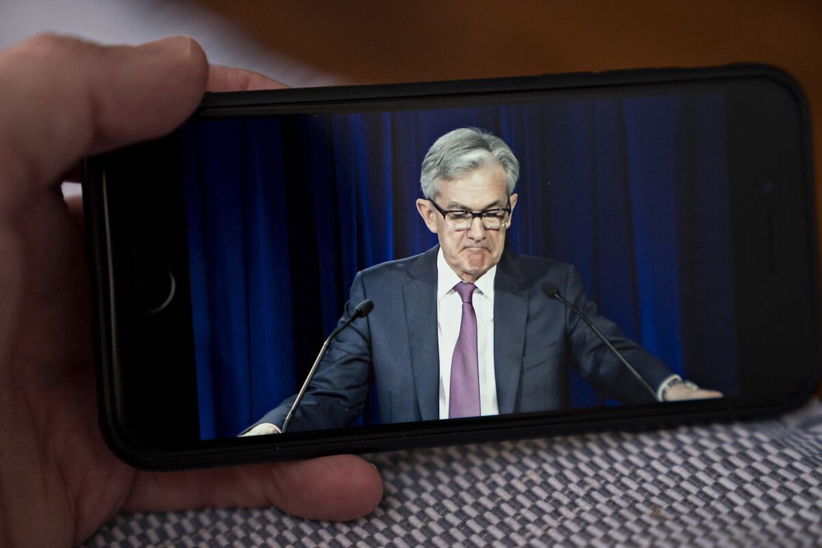 FRBにも読めない景気見通し、強力なフォワードガイダンス提示困難 - Bloomberg