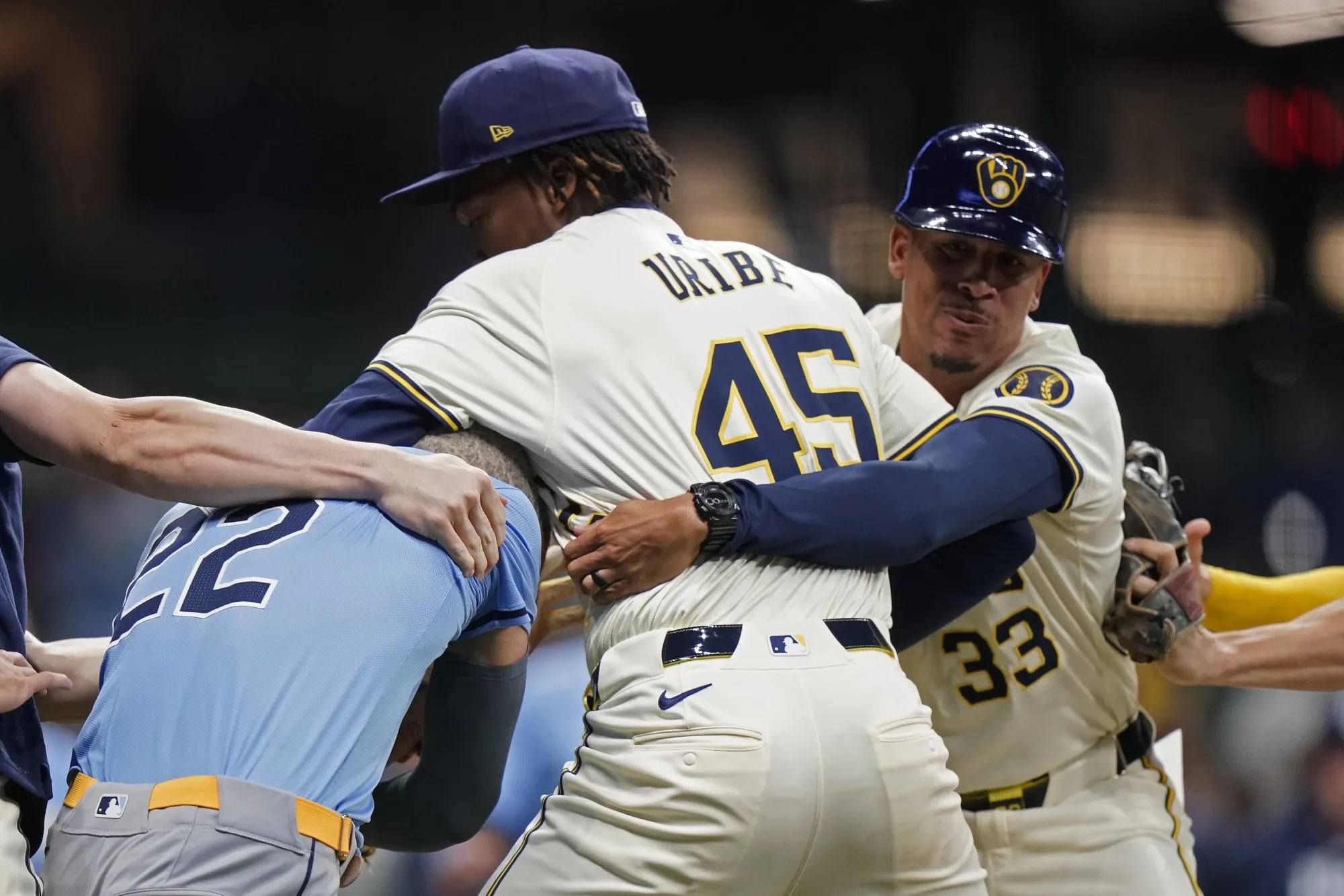 Brewers' Uribe suspended 6 games for brawl, Peralta 5 and Murphy 2 ...