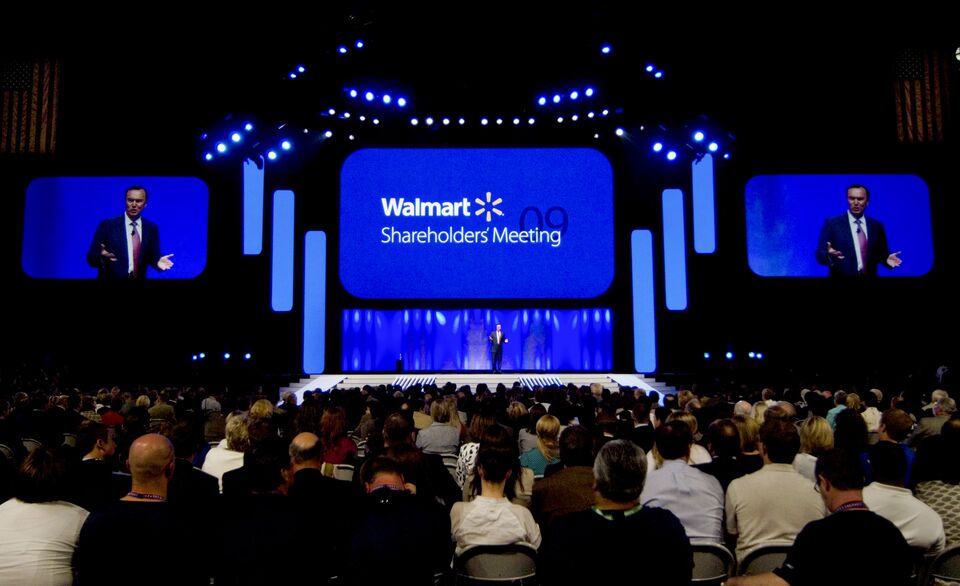 Walmart Took Its Eye Off Black Managers While Women Advanced - Bloomberg