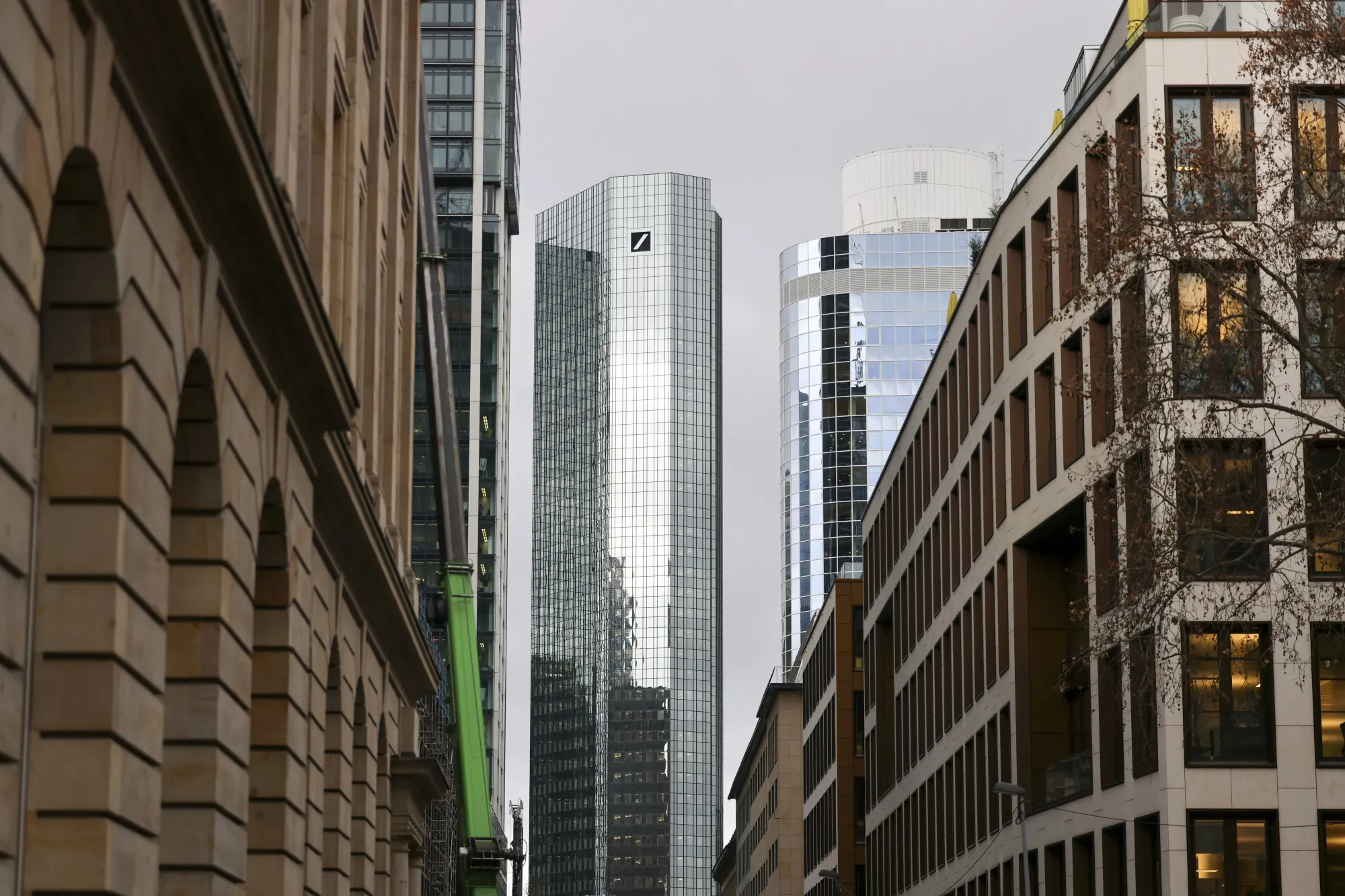 Deutsche Bank Set to Get Leveraged Loans Capital Relief from ECB ...