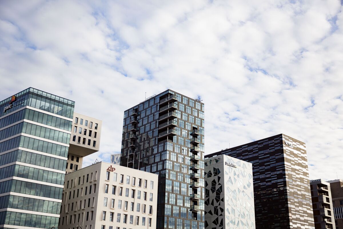 Stifel (SF), Lord Abbett Form Private Credit Partnership - Bloomberg