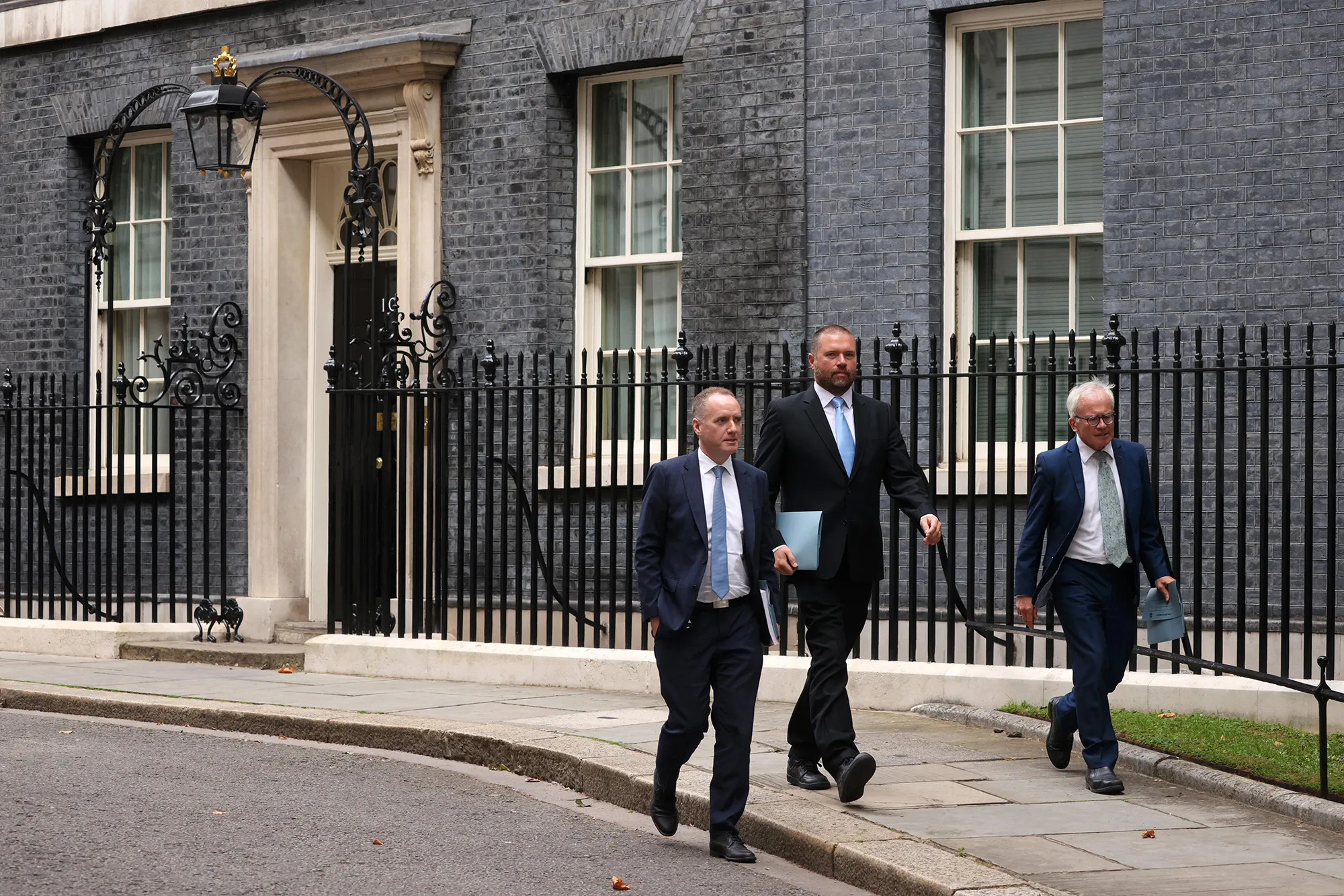 Liz Truss Meeting With OBR Ends With No Sign of Budget Policy U-Turn ...