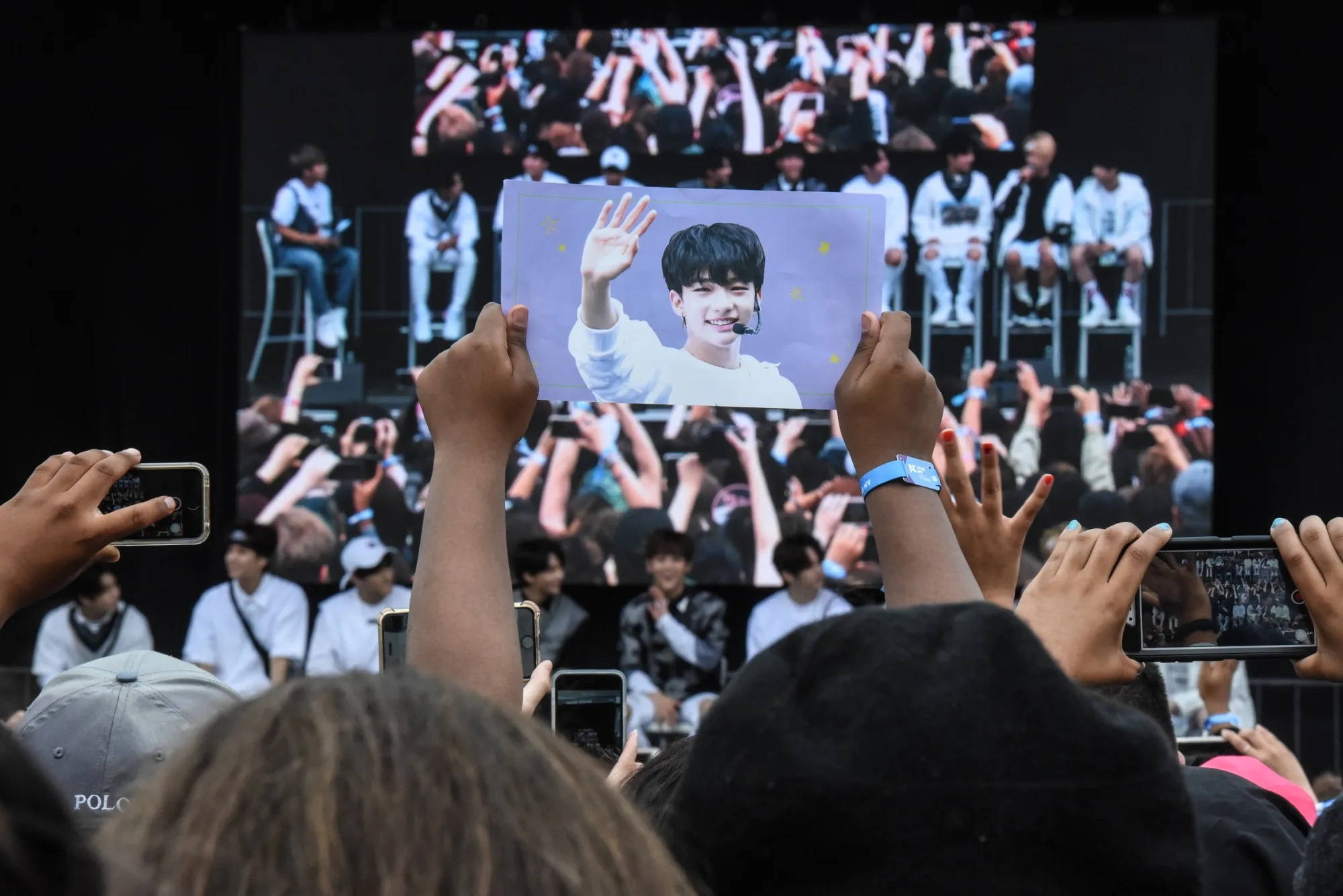 K-Pop Stans’ Trump Prank Ratchets Up the Internet Wars - Bloomberg
