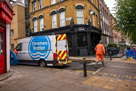 Fresh Data Reveals Scale of Thames Water’s London Sewage Spills - Bloomberg