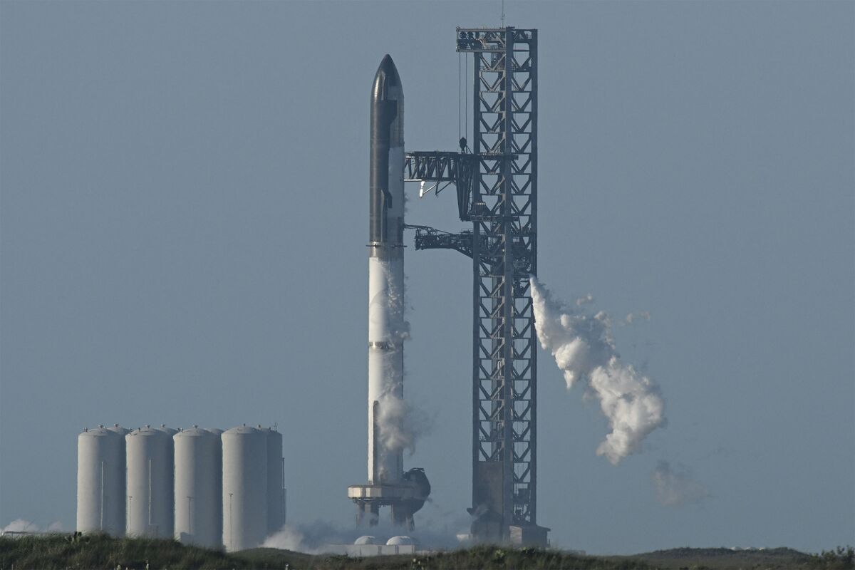 SpaceX Plans Starship Launch April 20 in Second Lift-Off Try - Bloomberg