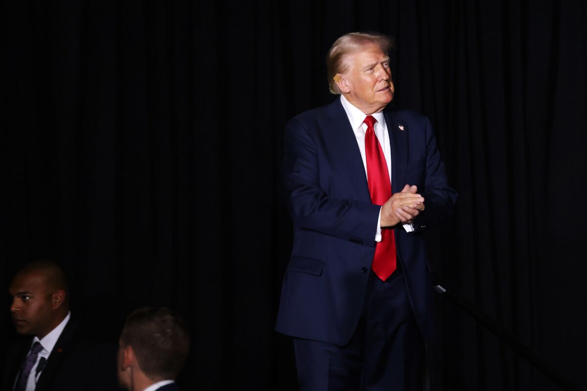 Evercore’s Schlosstein Says Trump Tariffs Are Risk for US Stocks ...