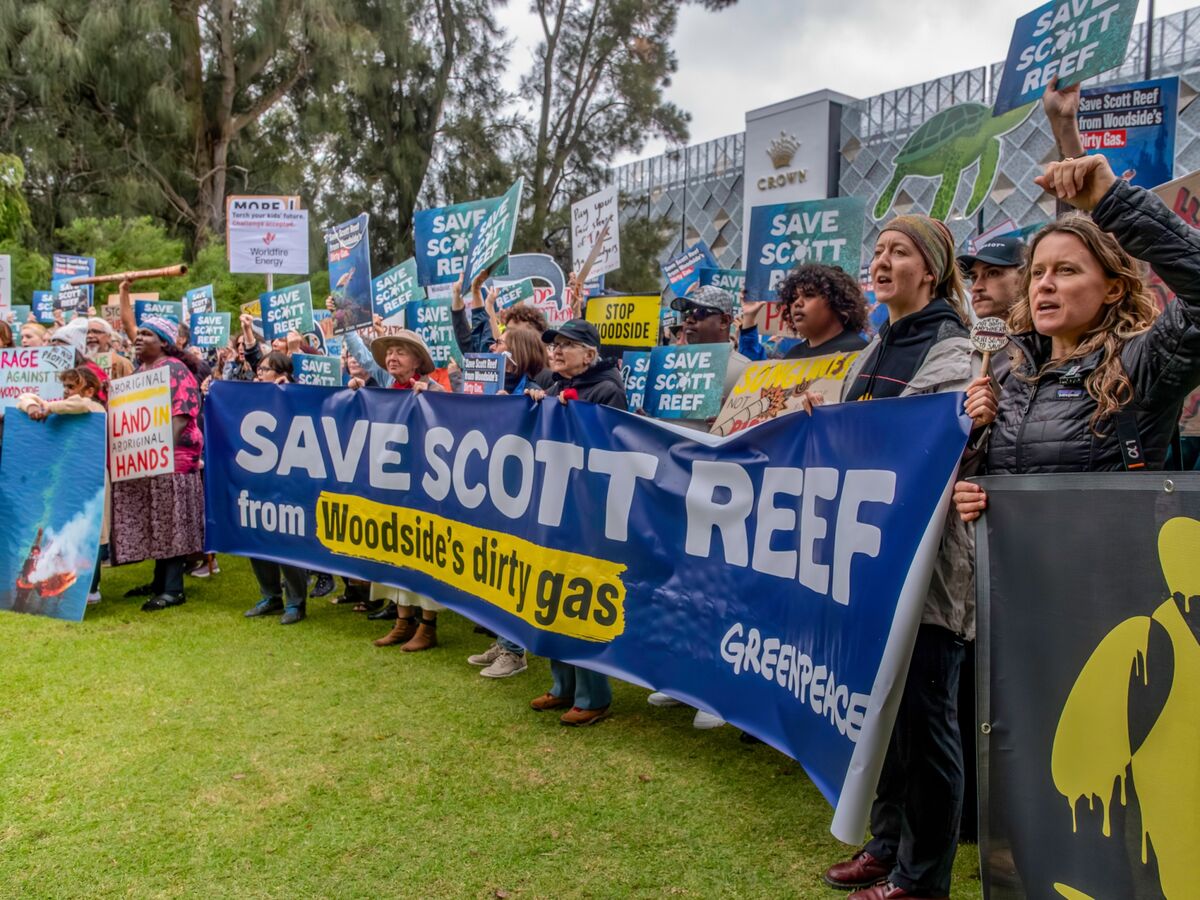 Woodside AGM Protest Signals Pressure on Australia’s LNG Sector - Bloomberg