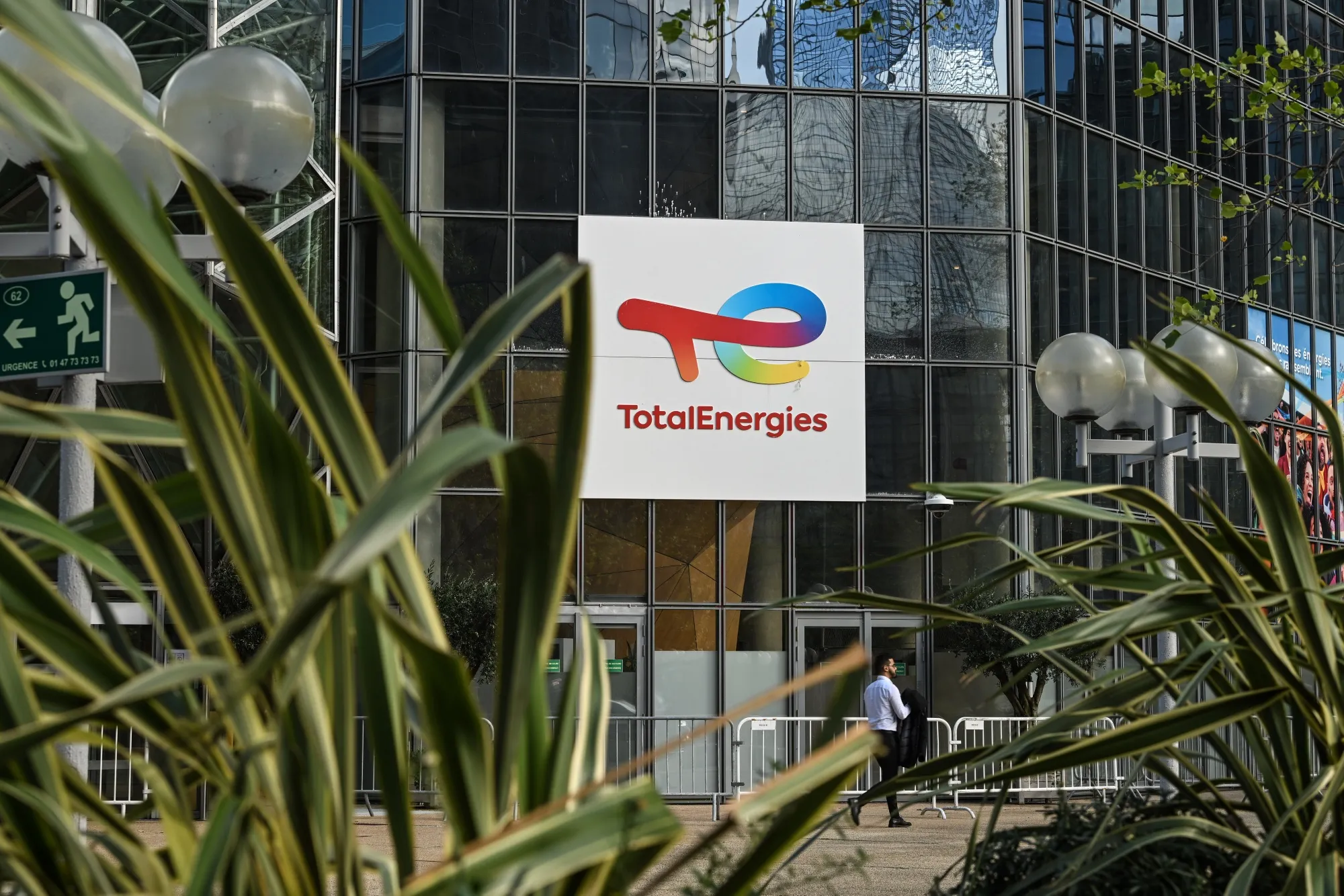 Total Set to Back Mozambique Gas Terminal to Boost Imports - Bloomberg
