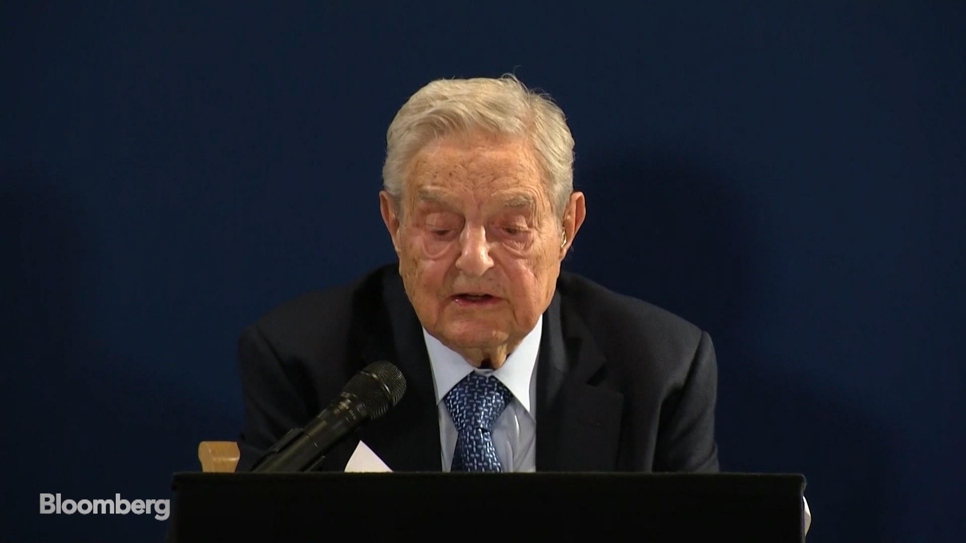 George Soros Says Trump Is a 'Conman' - Bloomberg