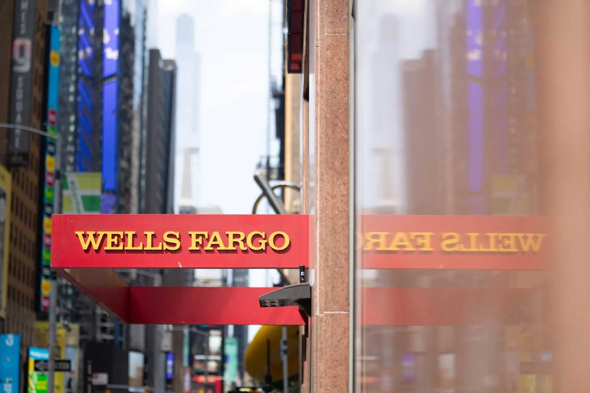 Wells Fargo Hires RBC’s McKenzie to Run Private Capital Markets - Bloomberg