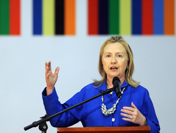 Hillary Clinton's E-Mails Mock Transparency Campaign - Bloomberg
