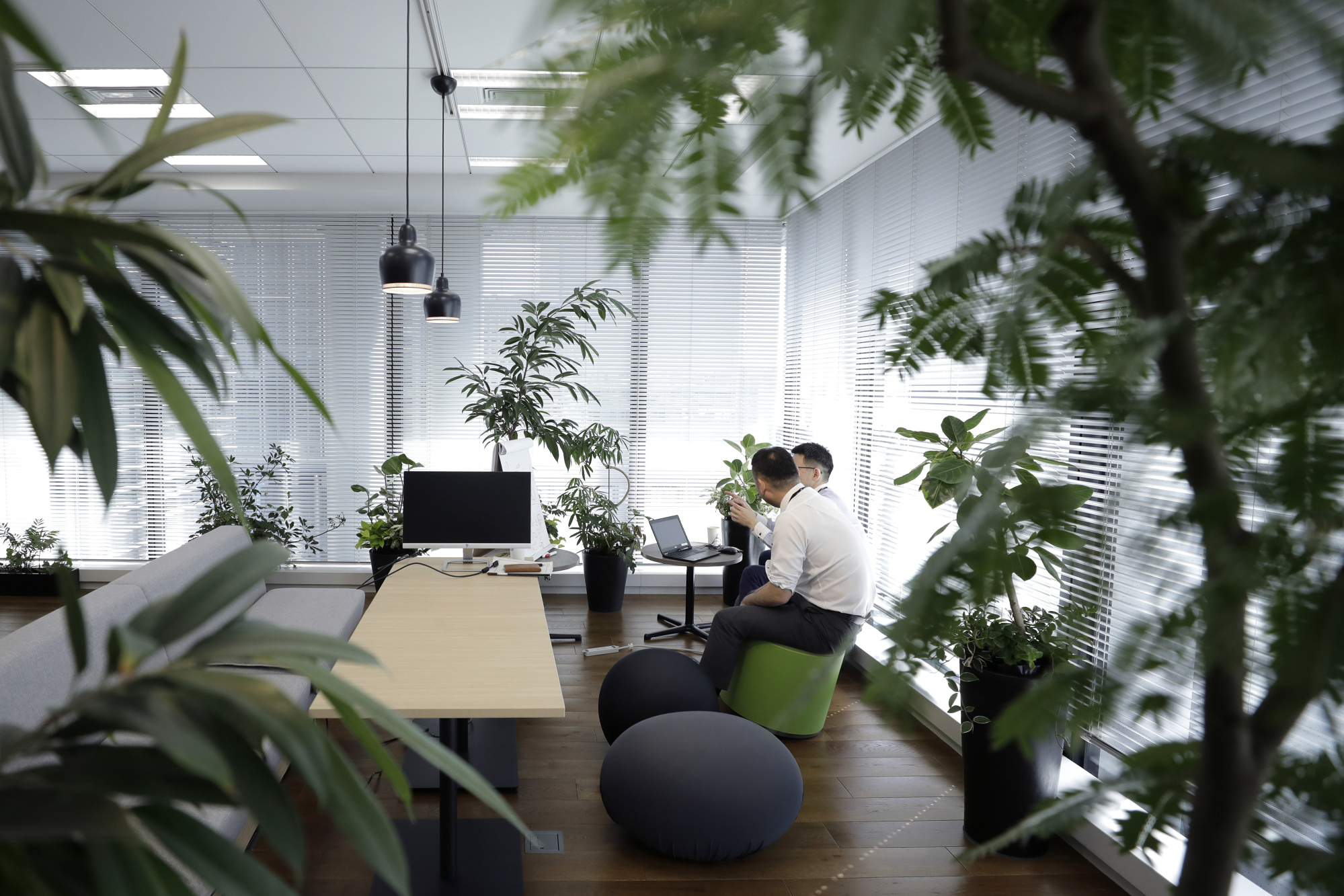 Workers Can Do Side Hustle on YouTube to Top Up $100,000 Pay: Japan's ...