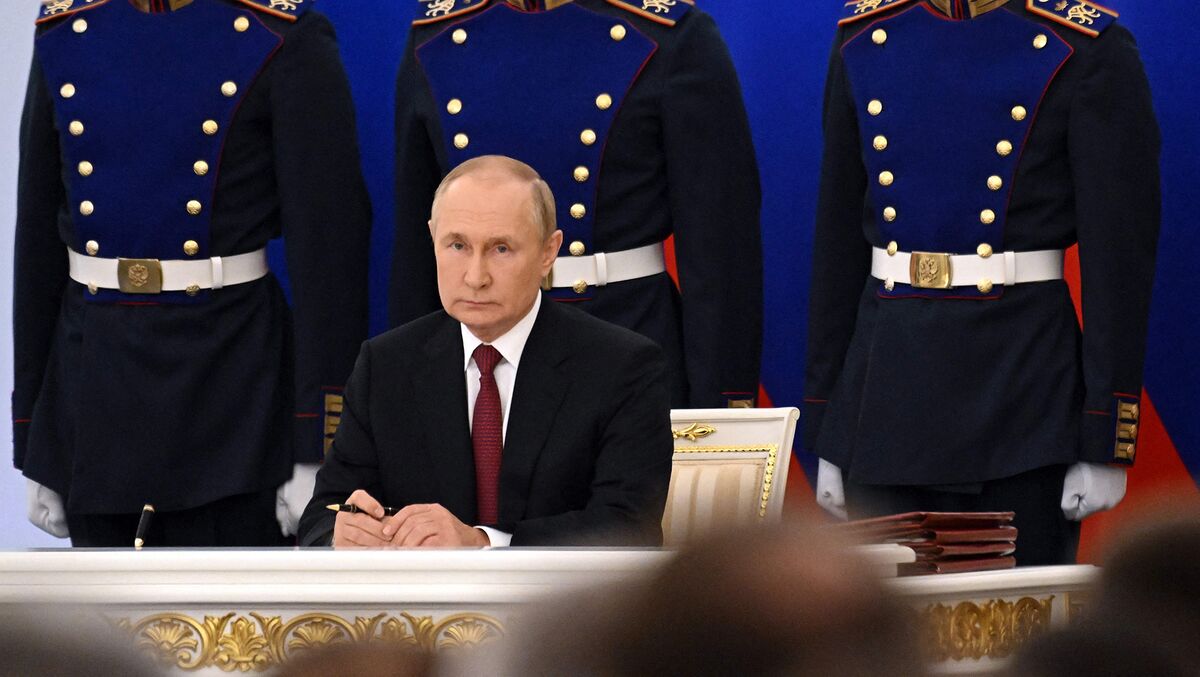 Russia's Land Grab Fails to Ruffle Besieged Ukraine Port City of ...