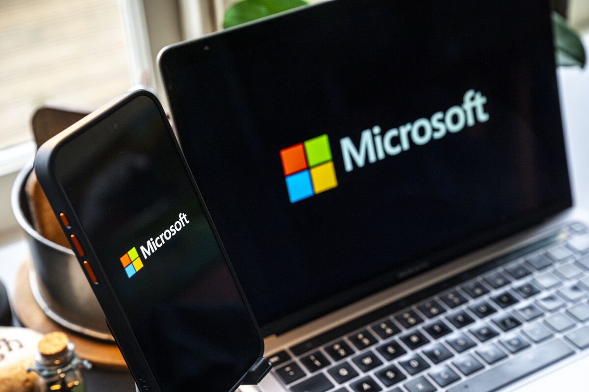 Microsoft cae por freno en crecimiento de negocio de la nube - Bloomberg