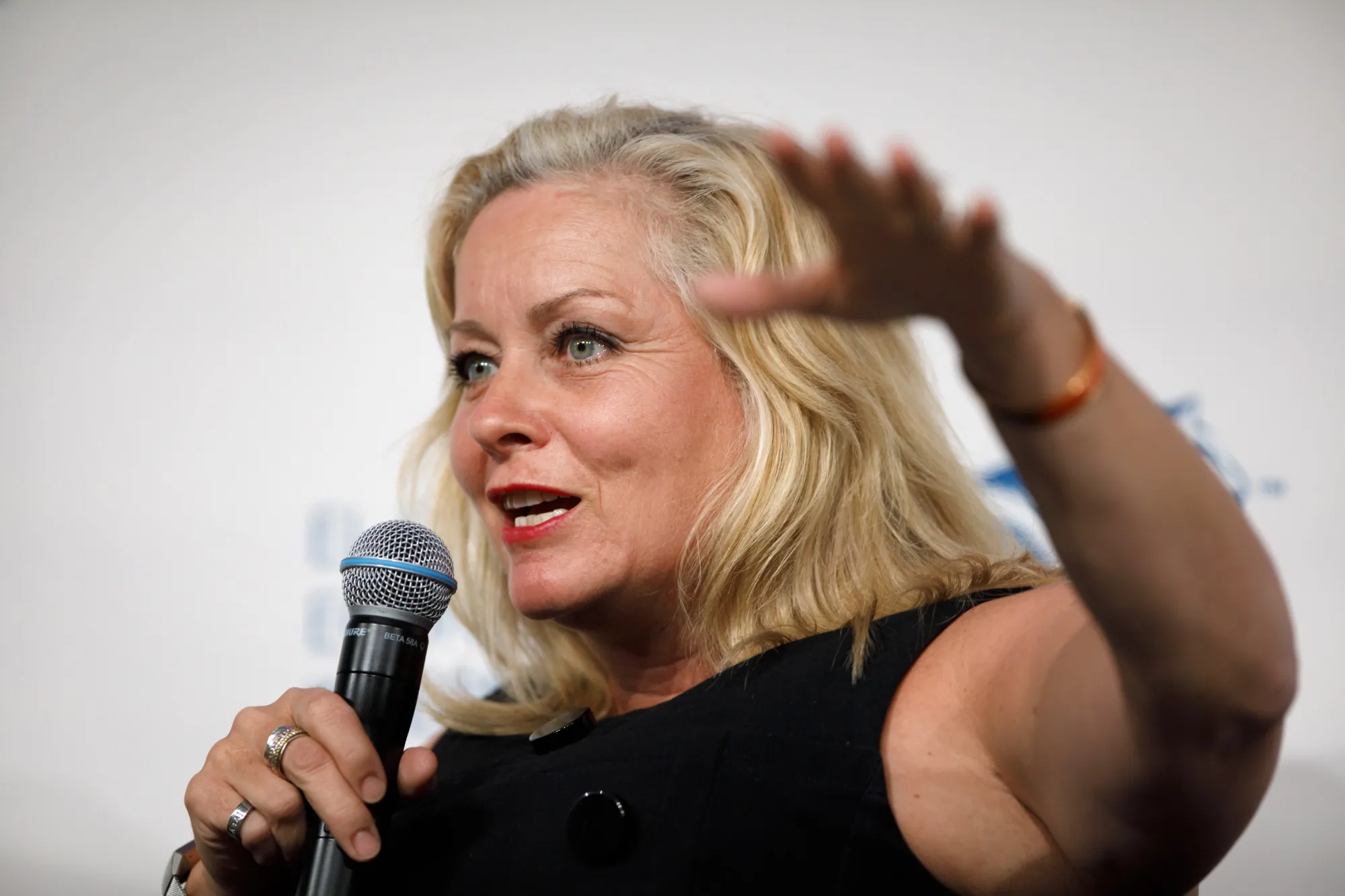 Linamar Sinks to Lowest Since 2020 as War Disrupts Supply Lines - Bloomberg