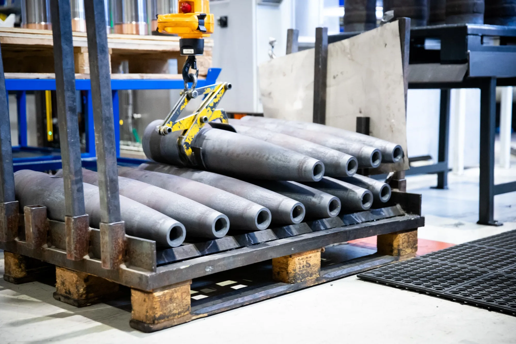 Norway to Allow Ukraine Use Its Artillery Shell Technology - Bloomberg