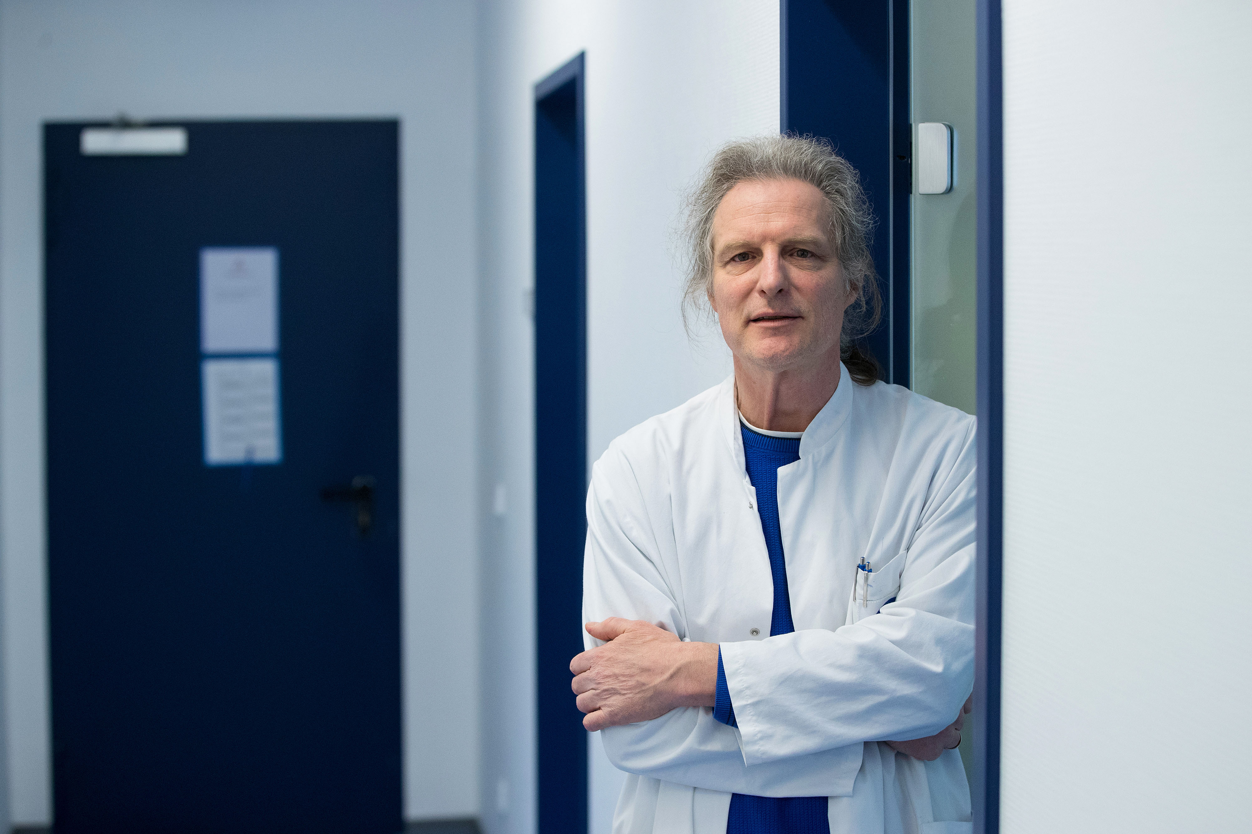 Germany Hunts for New Virus Strains Using 100,000 Donated Tests - Bloomberg