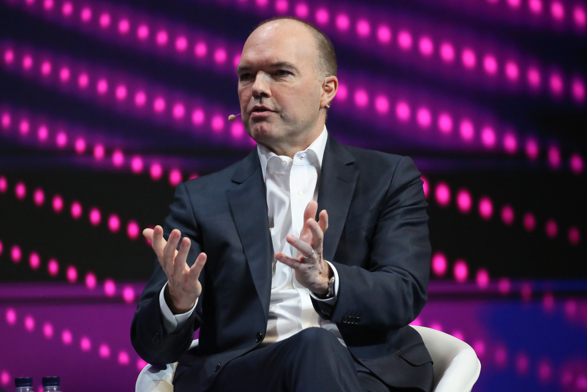 Vodafone CEO says Telecoms Sector Must Team Up; Hints at Deals - Bloomberg