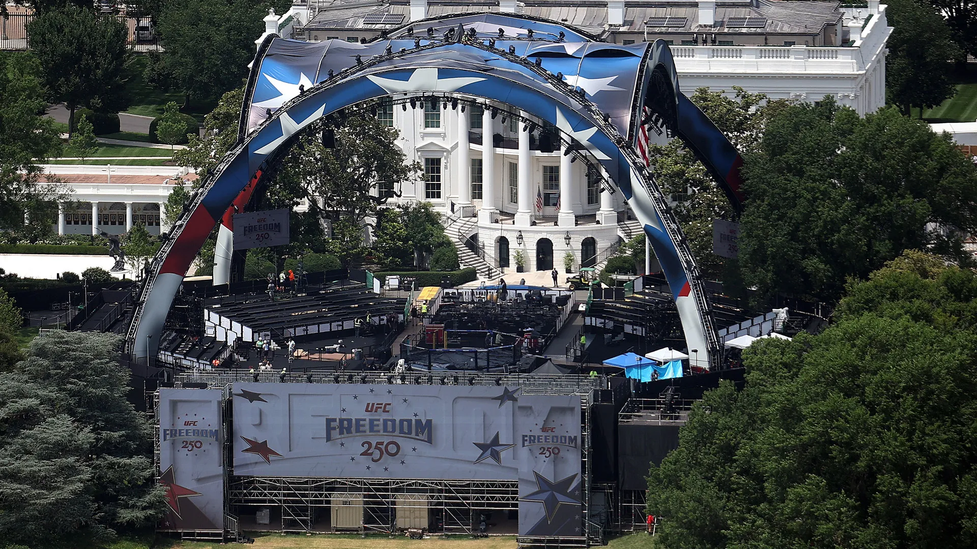 Watch Questions Raised Over Costs of UFC Event at White House - Bloomberg