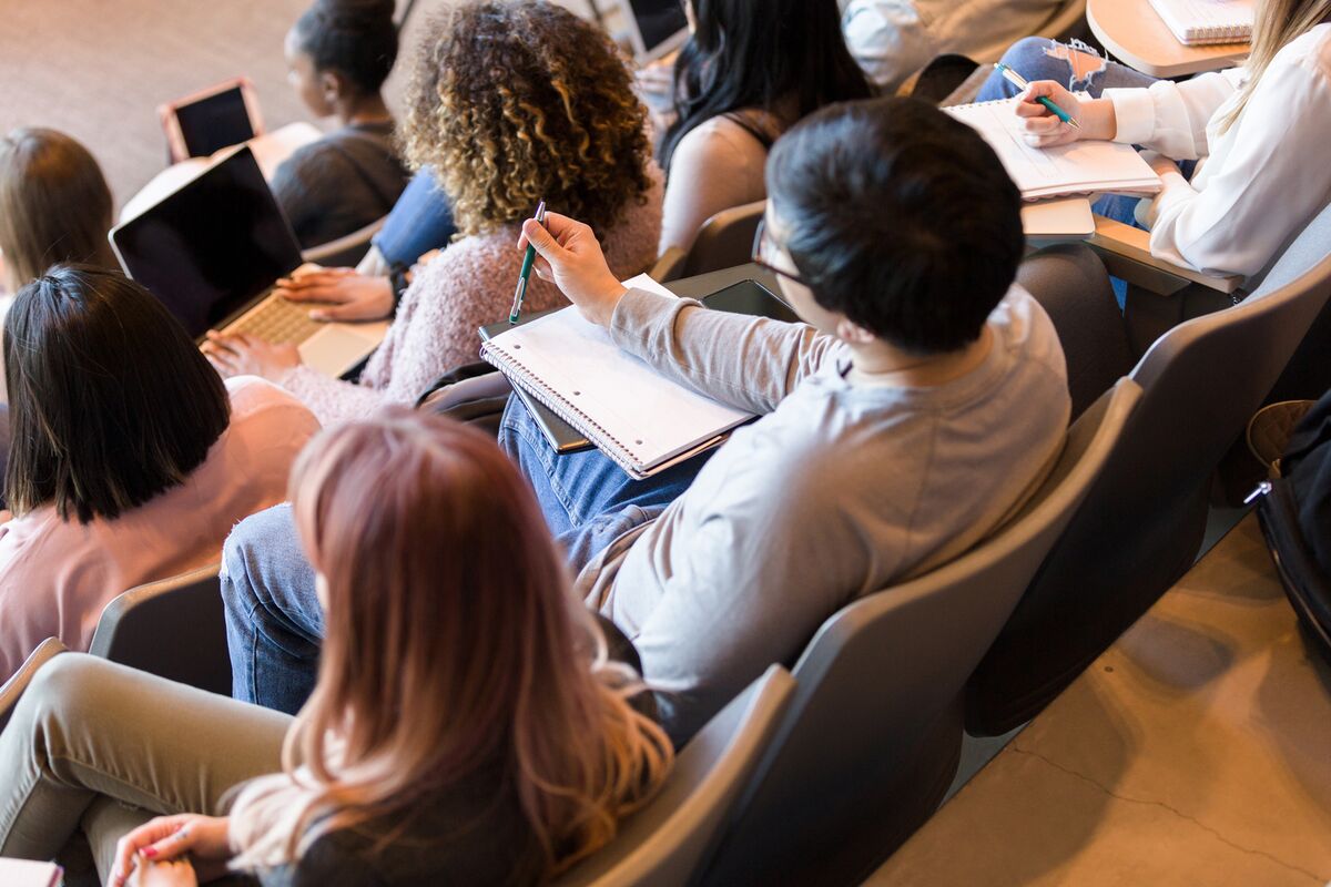 Student Loans Hold Borrowers Back From the Middle Class, Study Says ...