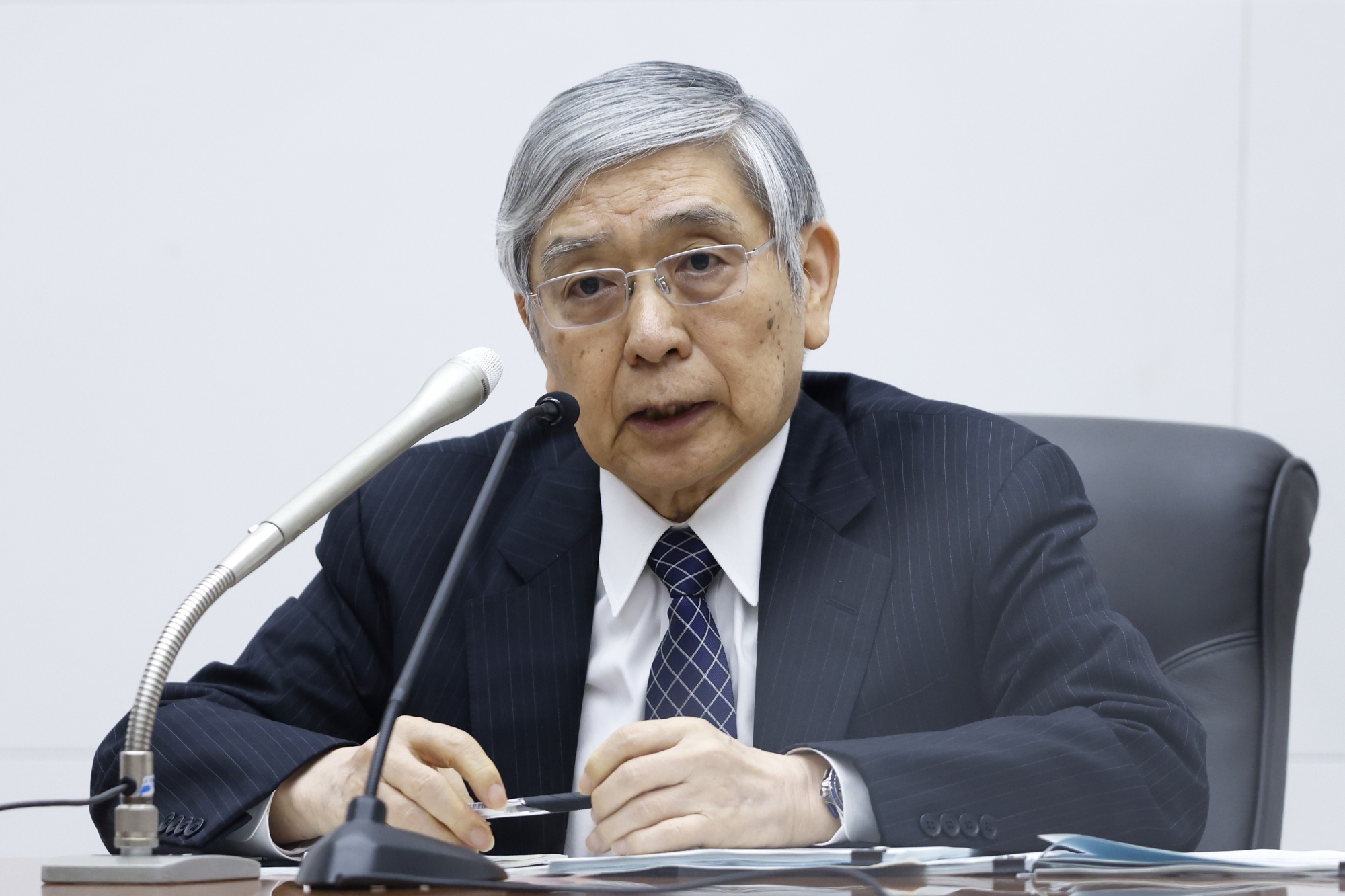 More BOJ Watchers See Haruhiko Kuroda Staying Course With Ultra-Low ...