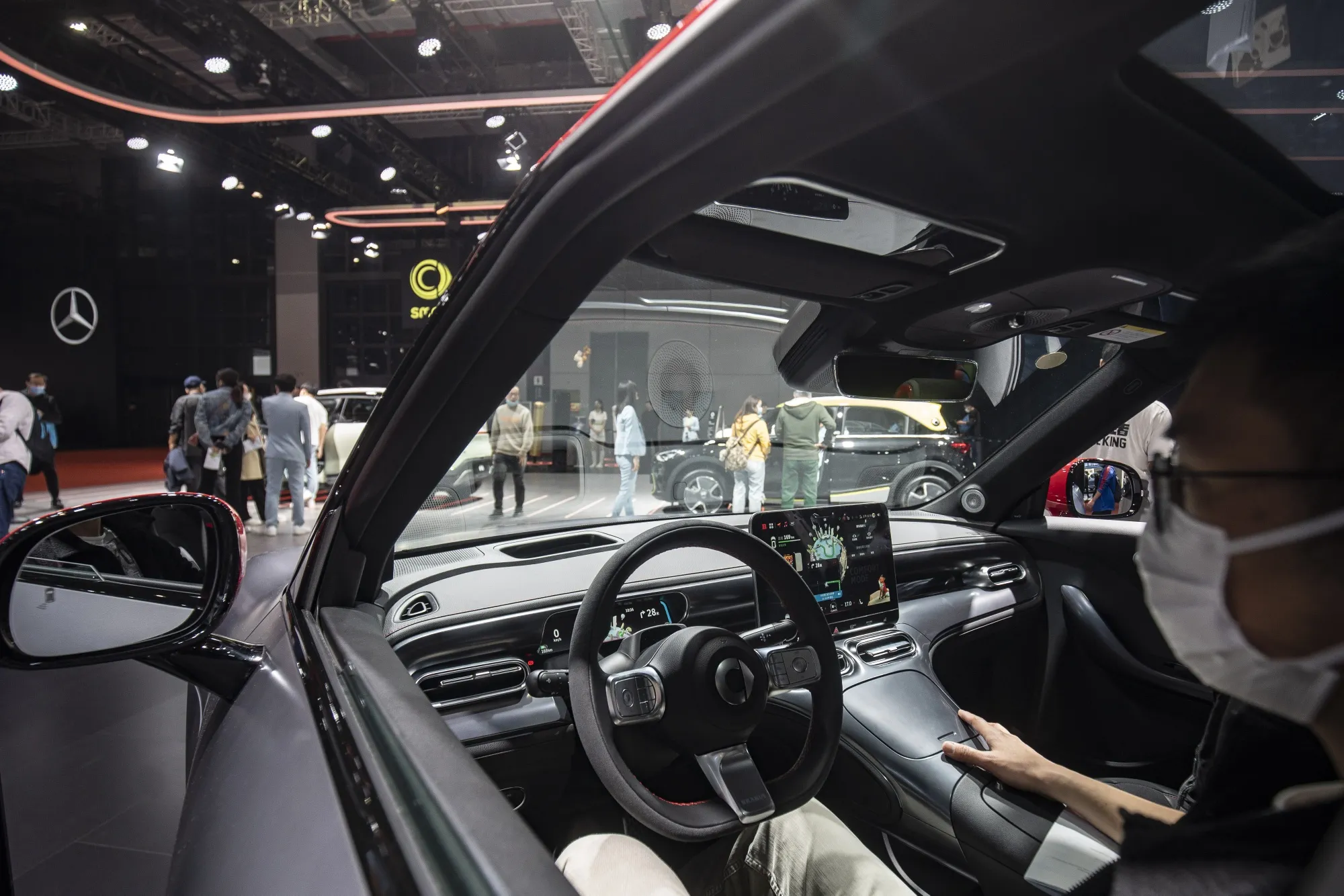 China’s Tianqi Lithium Weighs Investing in Mercedes-Geely Smart Venture ...