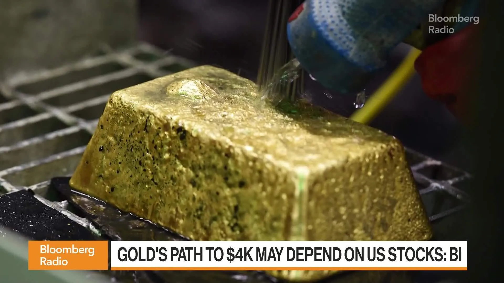 Watch Gold Price Spikes As Tariff Turmoil Hits Bullion - Bloomberg