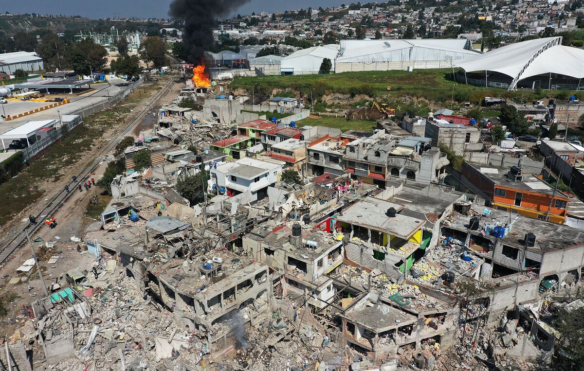 Pemex Pipeline Explodes After Attempted Fuel Theft - Bloomberg