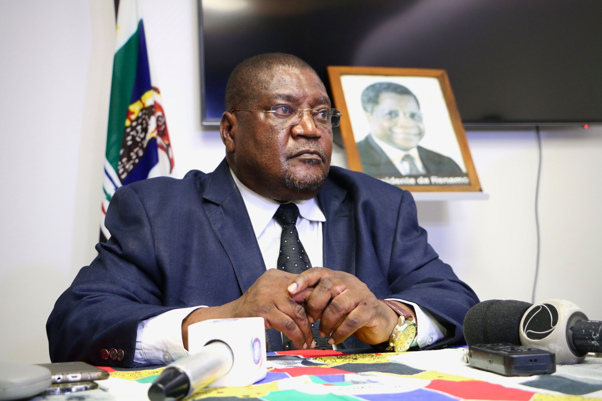 Mozambique's Opposition Elects Momade Leader in Continuity Bid - Bloomberg