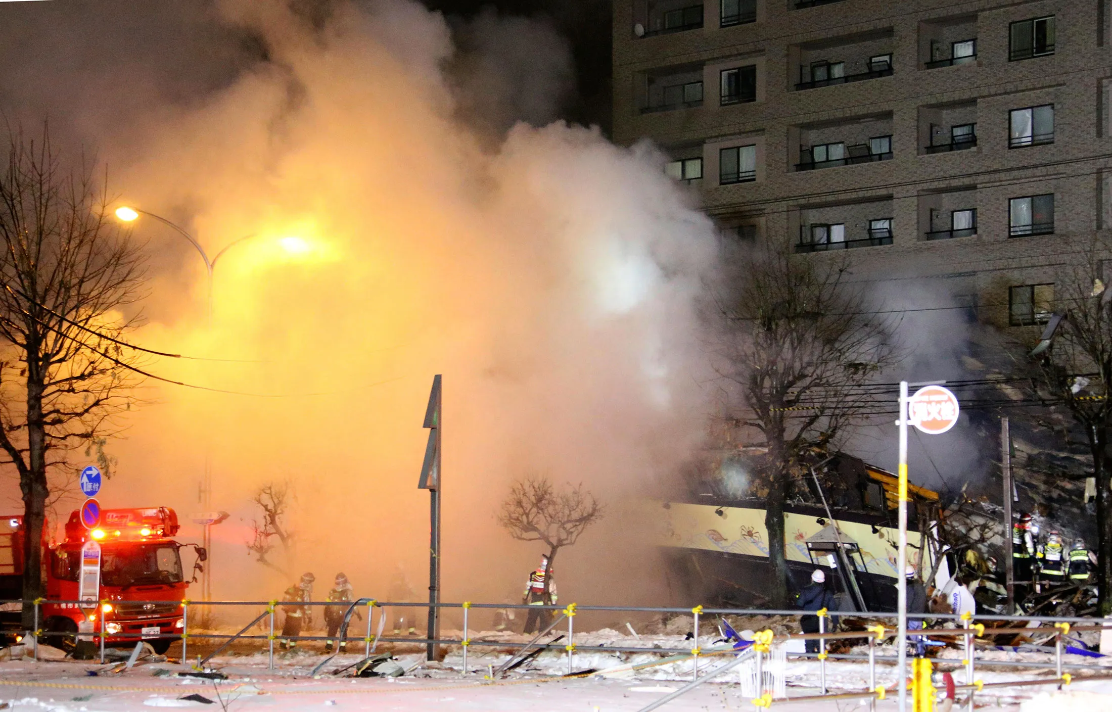 Suspected Gas Explosion Destroys Eatery in Japan, Hurts 42 - Bloomberg