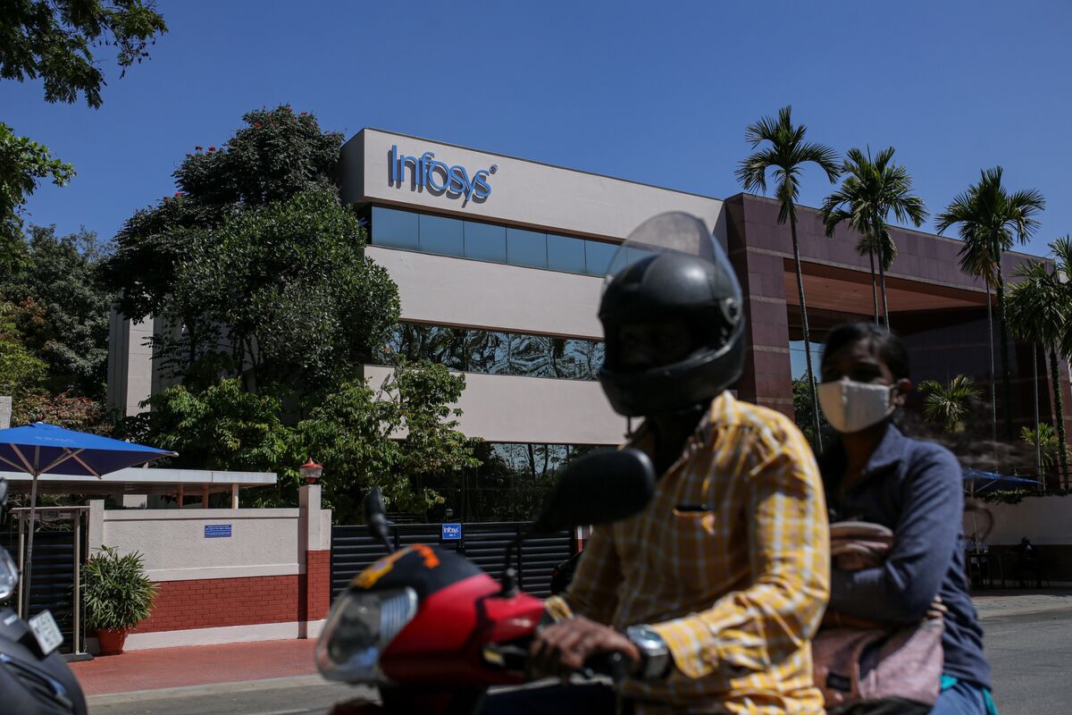 Infosys Sales Forecast Trails Estimates as IT Spending Cools - Bloomberg