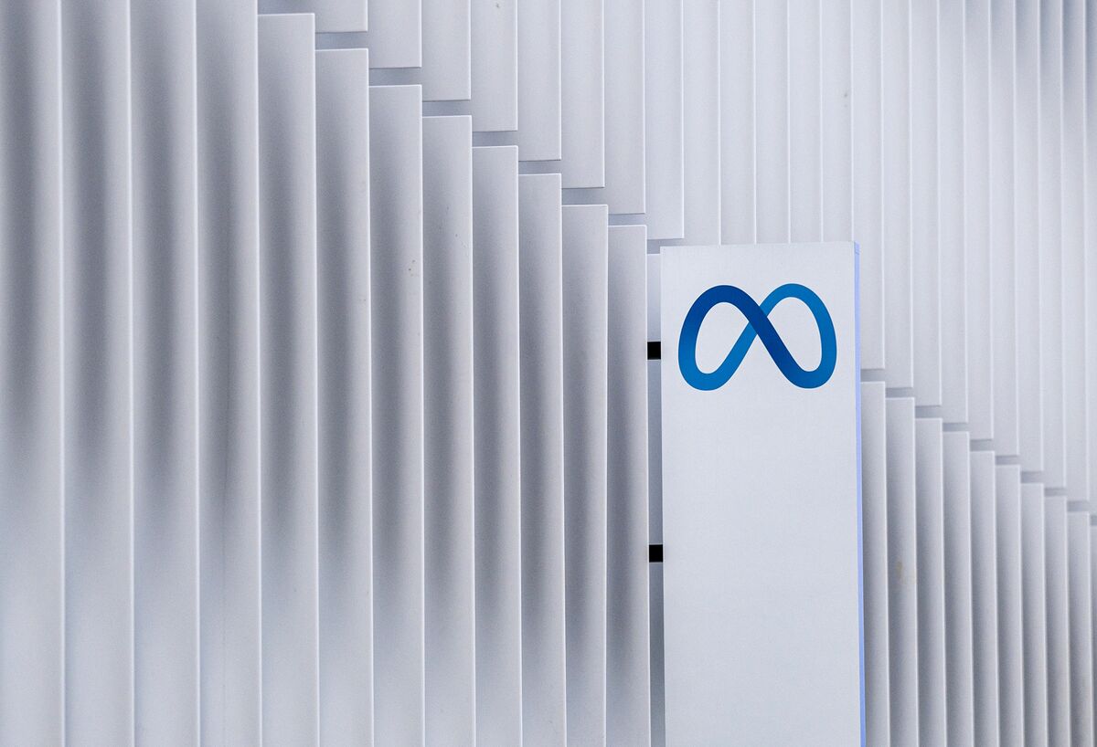 Options Trader Bets $40 Million That Meta (META) Share Price Will ...