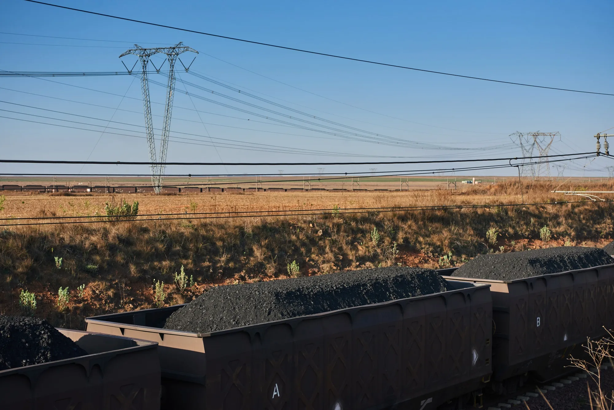 S. Africa submits new climate plan to win $8.5 billion for coal switch ...