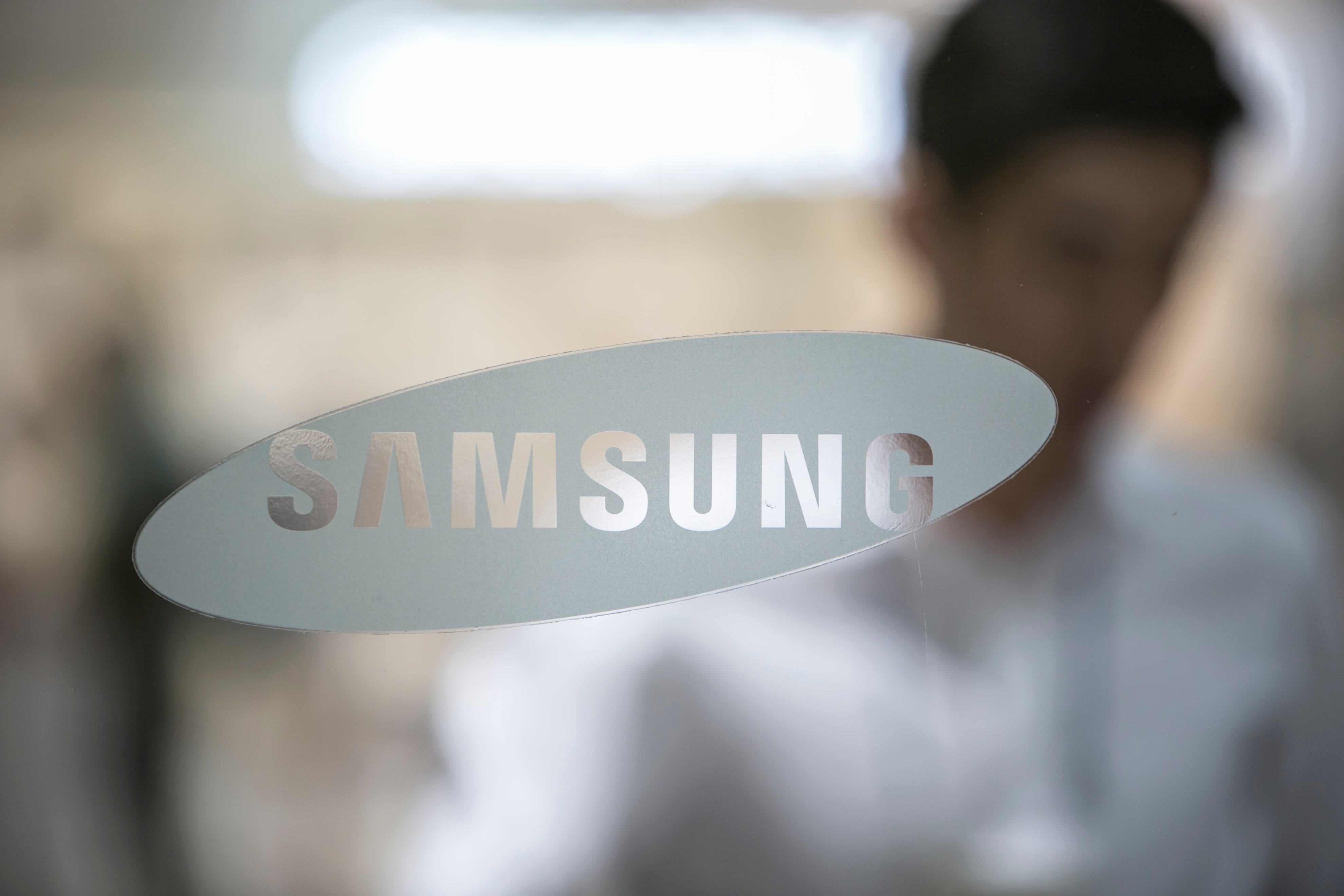 Samsung Is Said to Mull $10 Billion Texas Chipmaking Plant - Bloomberg