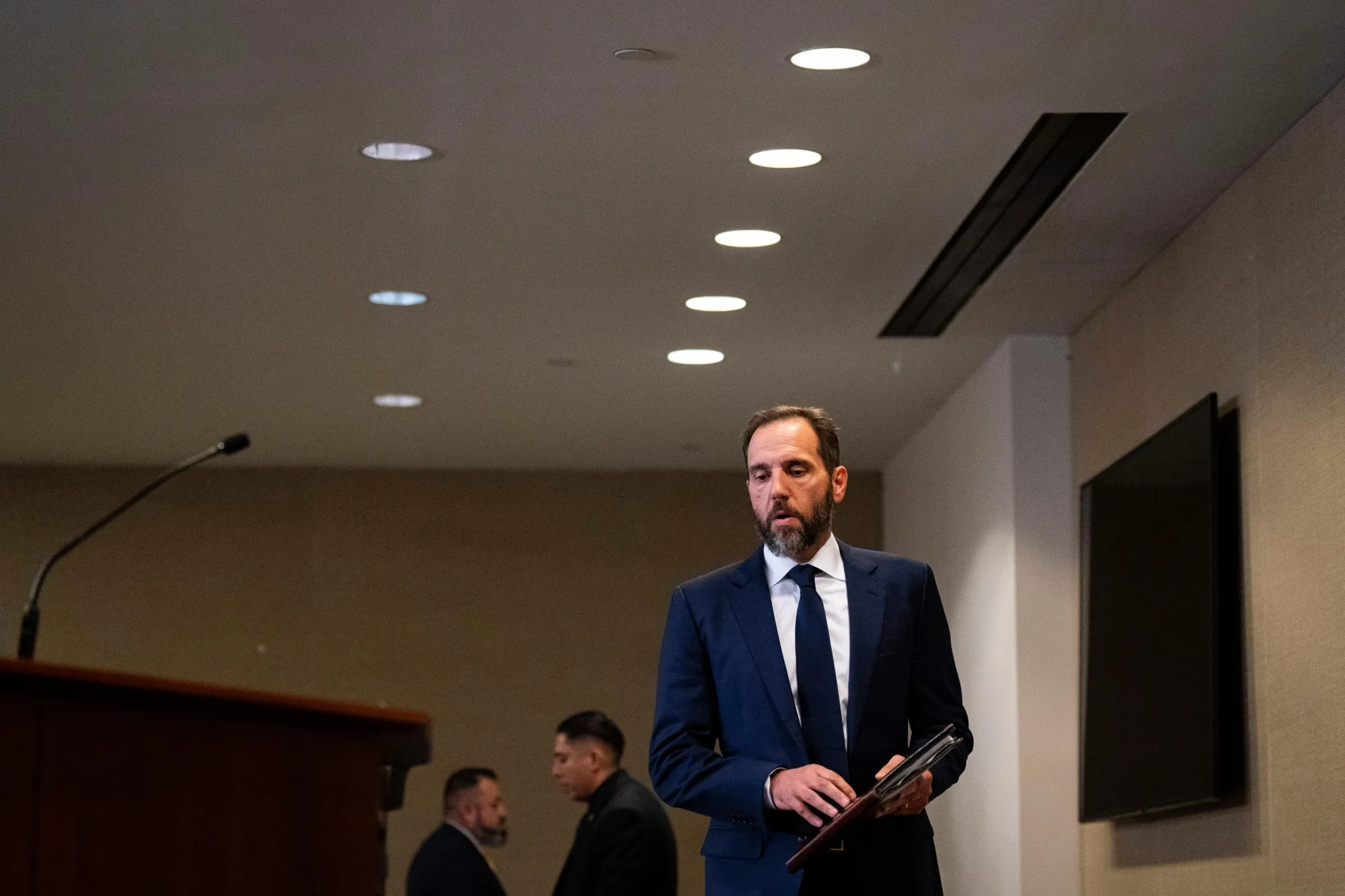 Trump Indictment Showcases Enron-Era Law’s Use in Jan. 6 Cases - Bloomberg