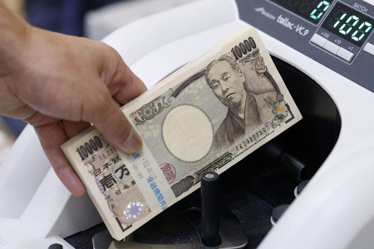 Yen supera nivel clave de 150/dólar por posibilidad alza tasa - Bloomberg