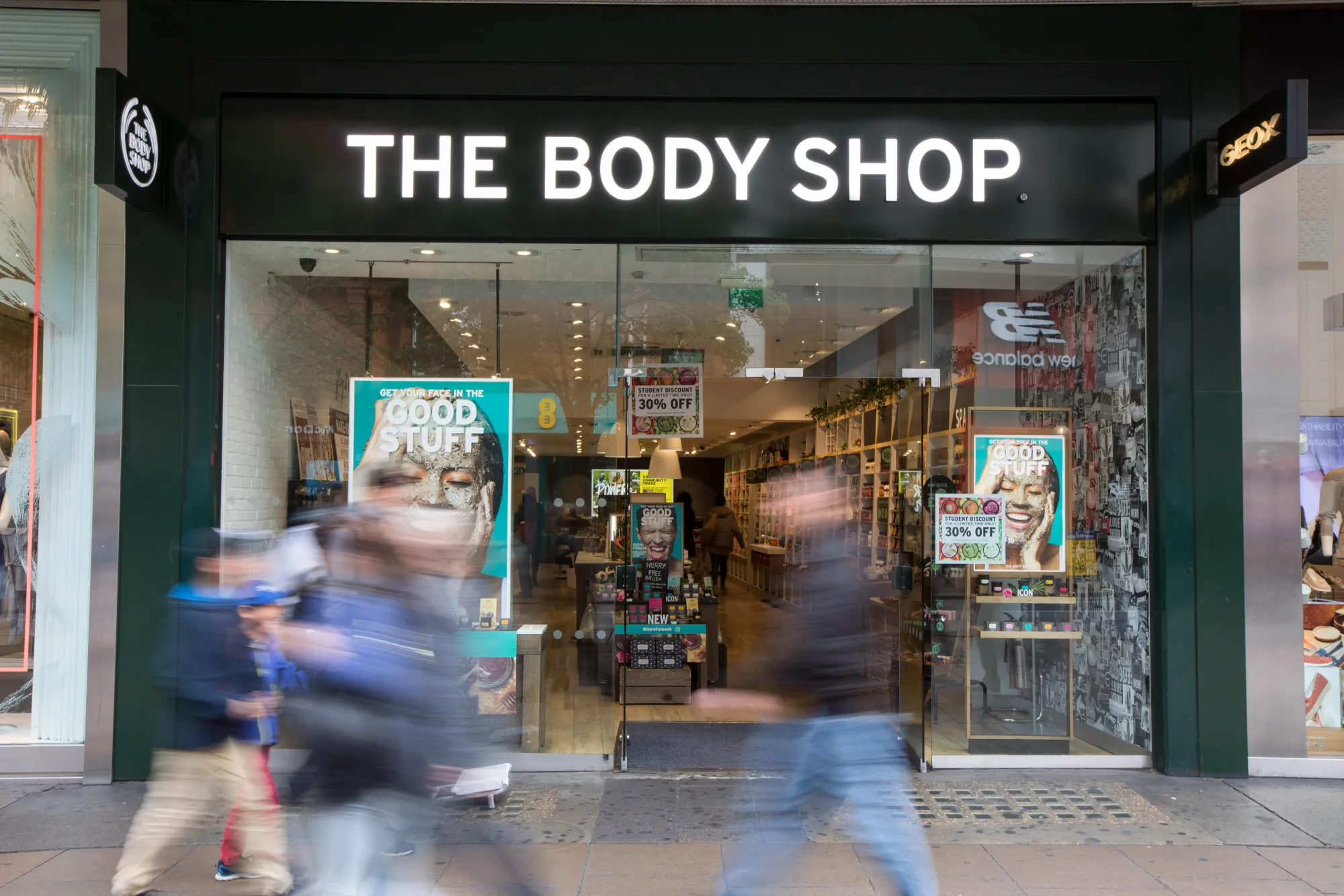 Natura Mulls Body Shop Sale as It Seeks to Cut Costs - Bloomberg