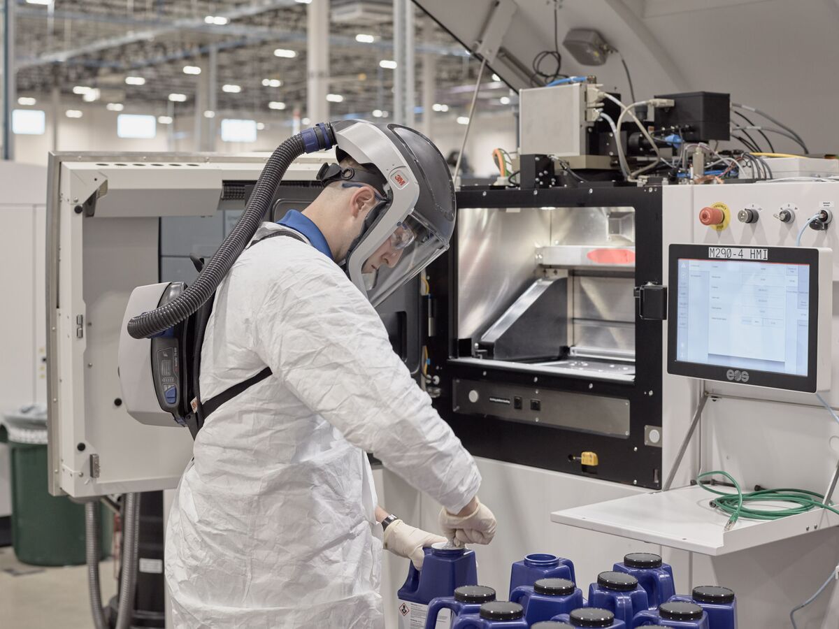 Inside the Lab Where GE Builds Its Future - Bloomberg