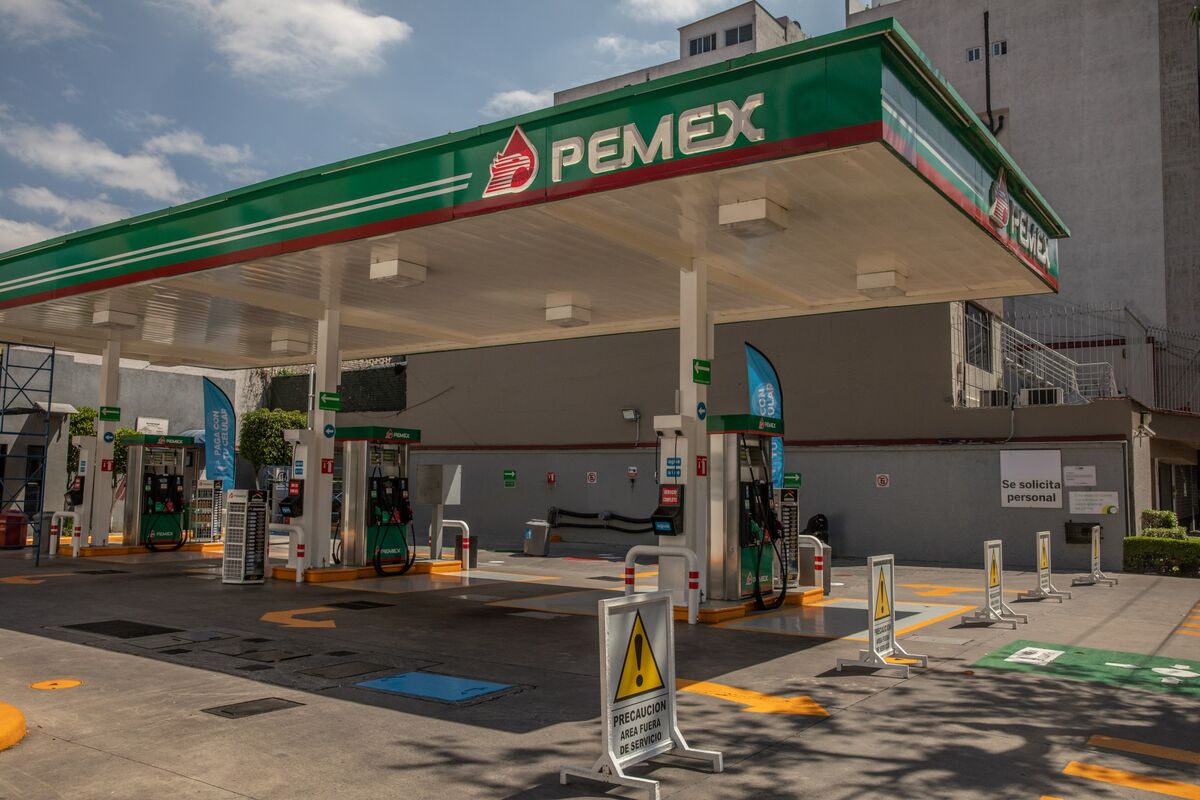 Investors Say Time Is Now for Pemex to Tap Global Debt Markets - Bloomberg