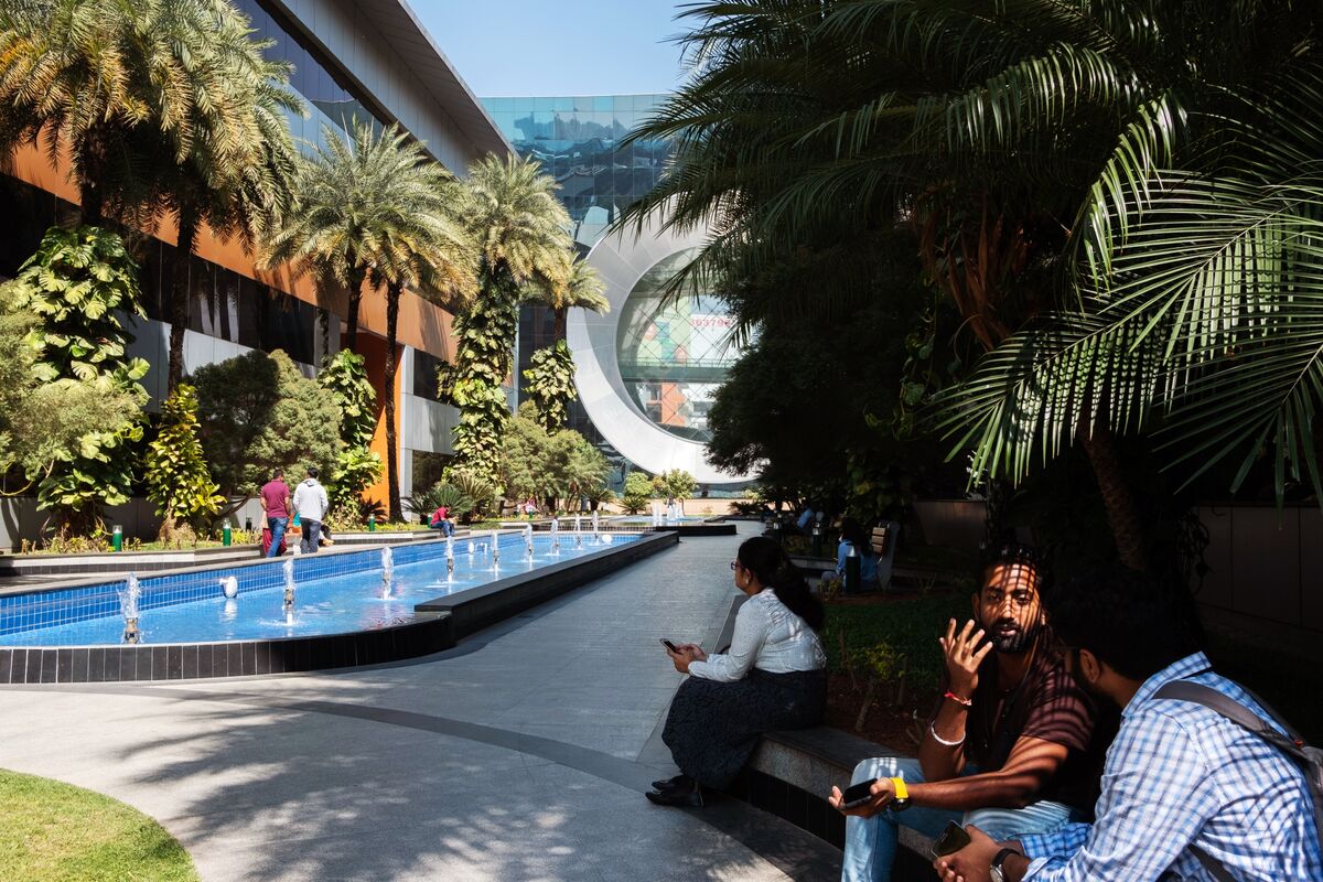 Deals Pipeline Encourages Infosys to Boost Sales Growth Forecast ...